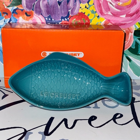 Le Creuset | Dining | Nib Nwt New Le Creuset Stoneware Small Fish Dish ...